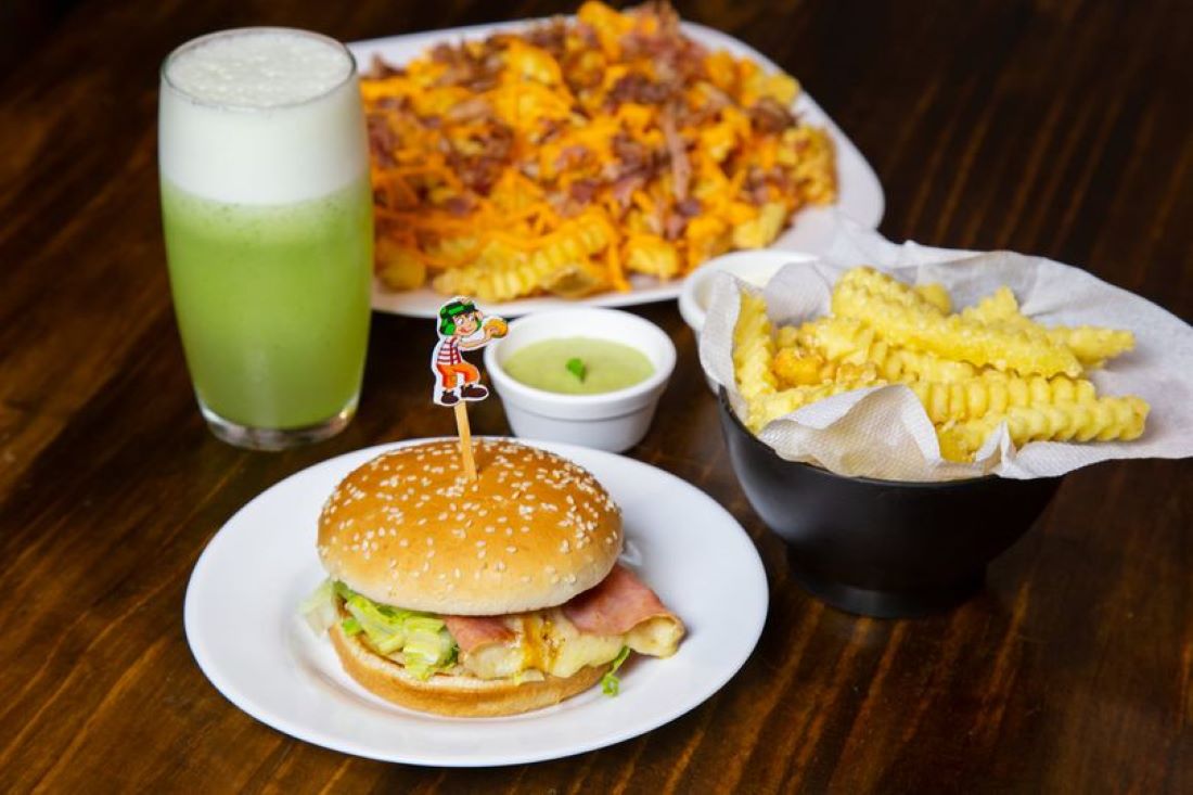 Conheça a hamburgueria em São Paulo com o tema do Chaves